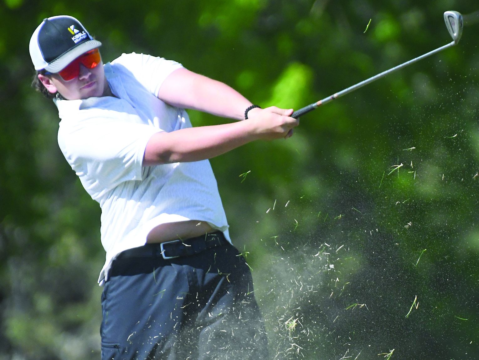 Taylor Munson is medalist in home match